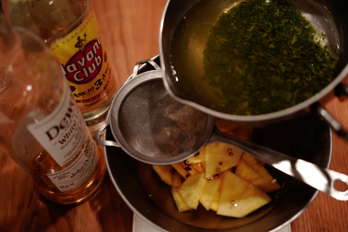 Washing Alcohol with Milk? How to Make Milk Wash Punch｜樋口直哉 ...