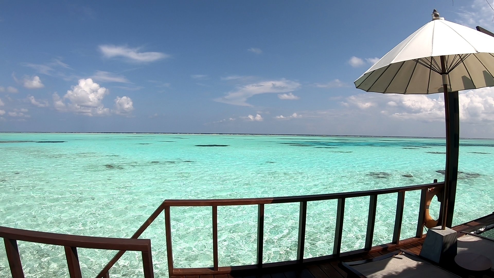 モルディブの部屋から｜konta_note