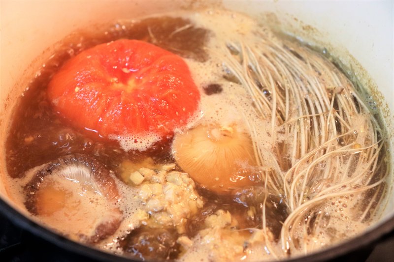 ワイン好きに捧げるレシピ#48《鴨肉と三関セリとロゼワインと》｜Ayano Mitsui🍳料理とワインのコンサルティング🍷｜note