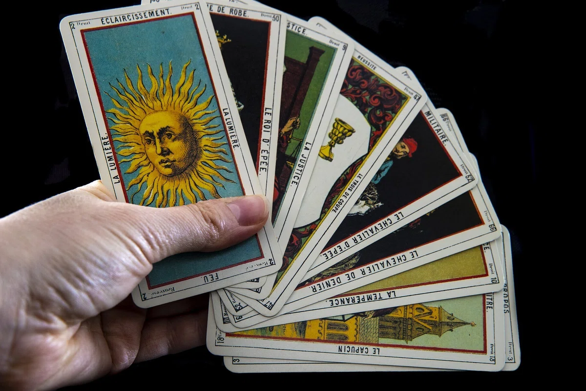 I have started using tarot cards.｜Saya