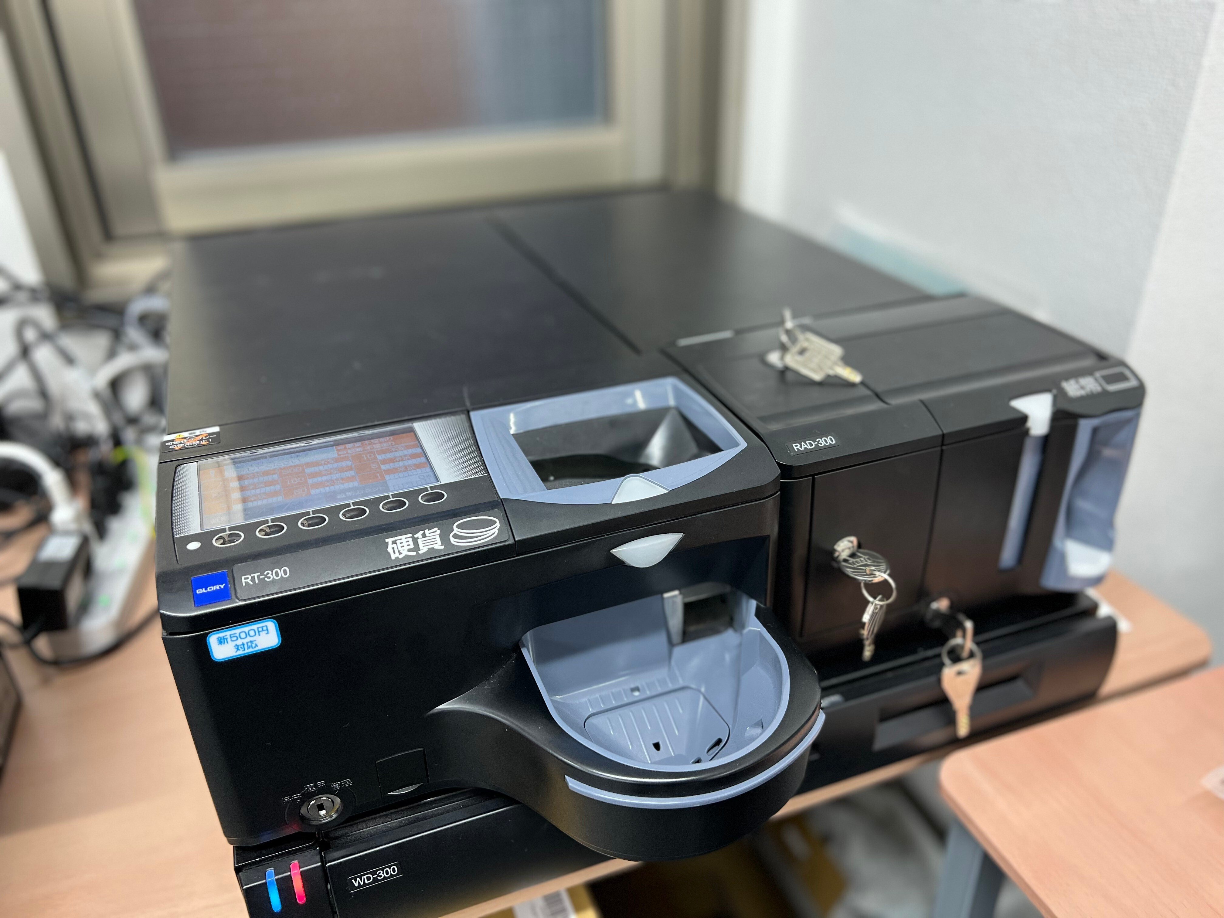 GLORY RT-200 埋め込める RAD-200 釣銭機 POSレジ GLORY RT-200 埋め込める RAD-200 釣銭機 POSレジ