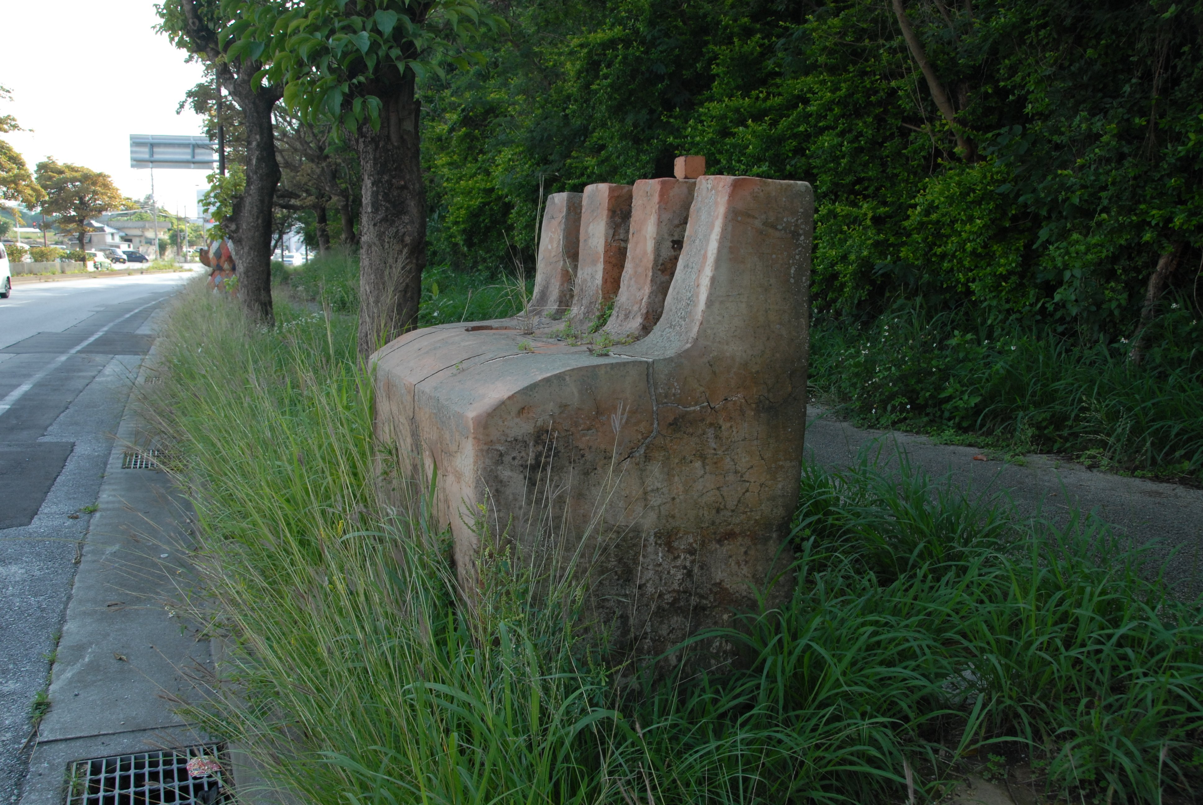 県道81号線沿いのオブジェ(北中城村)6｜38gi.ryu