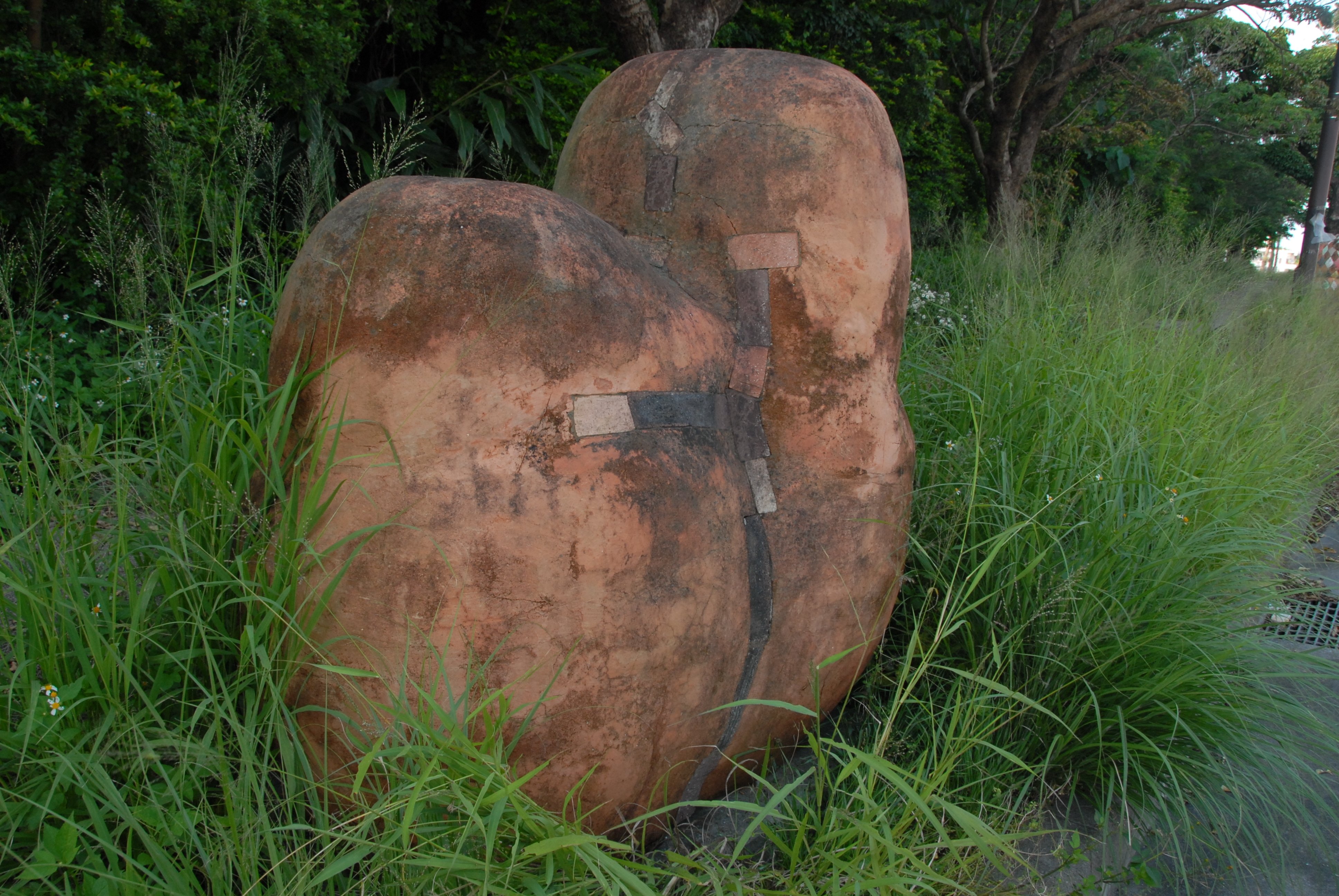 県道81号線沿いのオブジェ(北中城村)7｜38gi.ryu