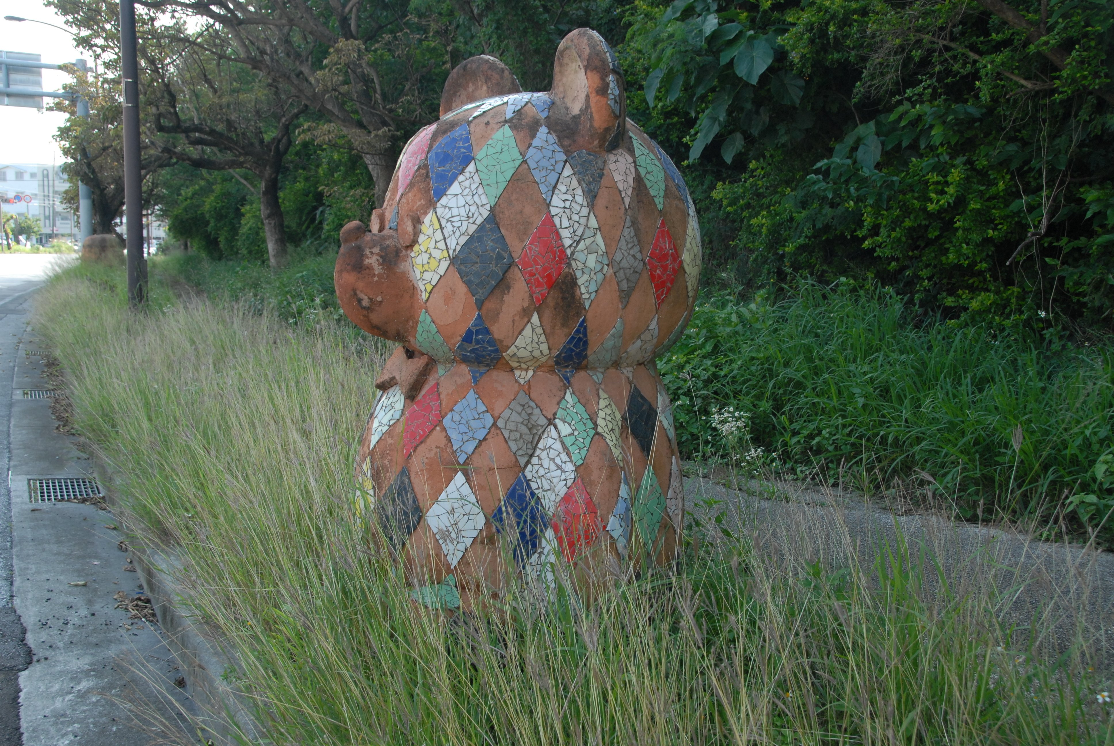 県道81号線沿いのオブジェ(北中城村)7｜38gi.ryu