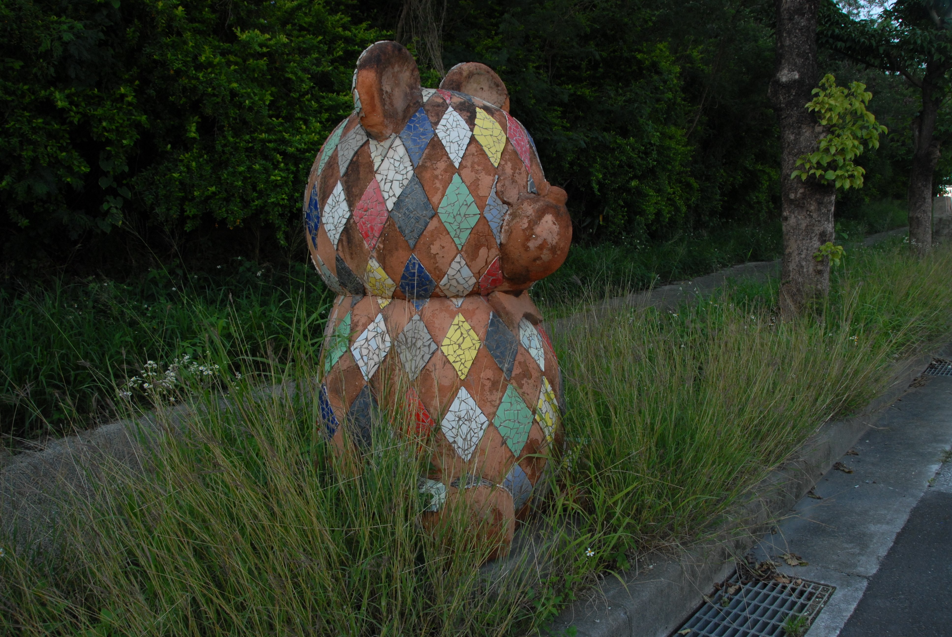 県道81号線沿いのオブジェ(北中城村)7｜38gi.ryu