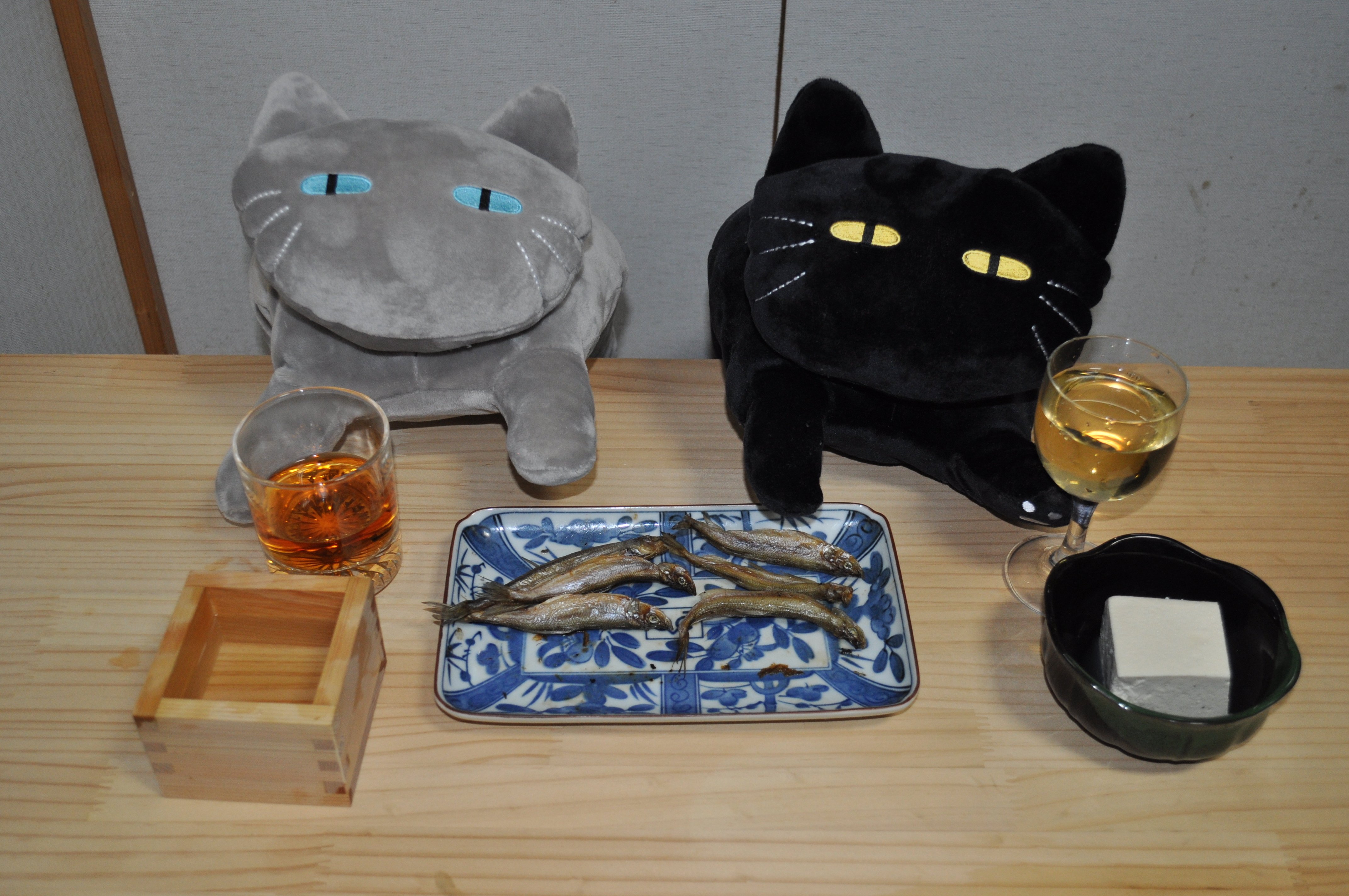 ニトリのネコにいろいろ演じてもらいました Nitori cats in various situations｜MURA Tadasi (村 正)