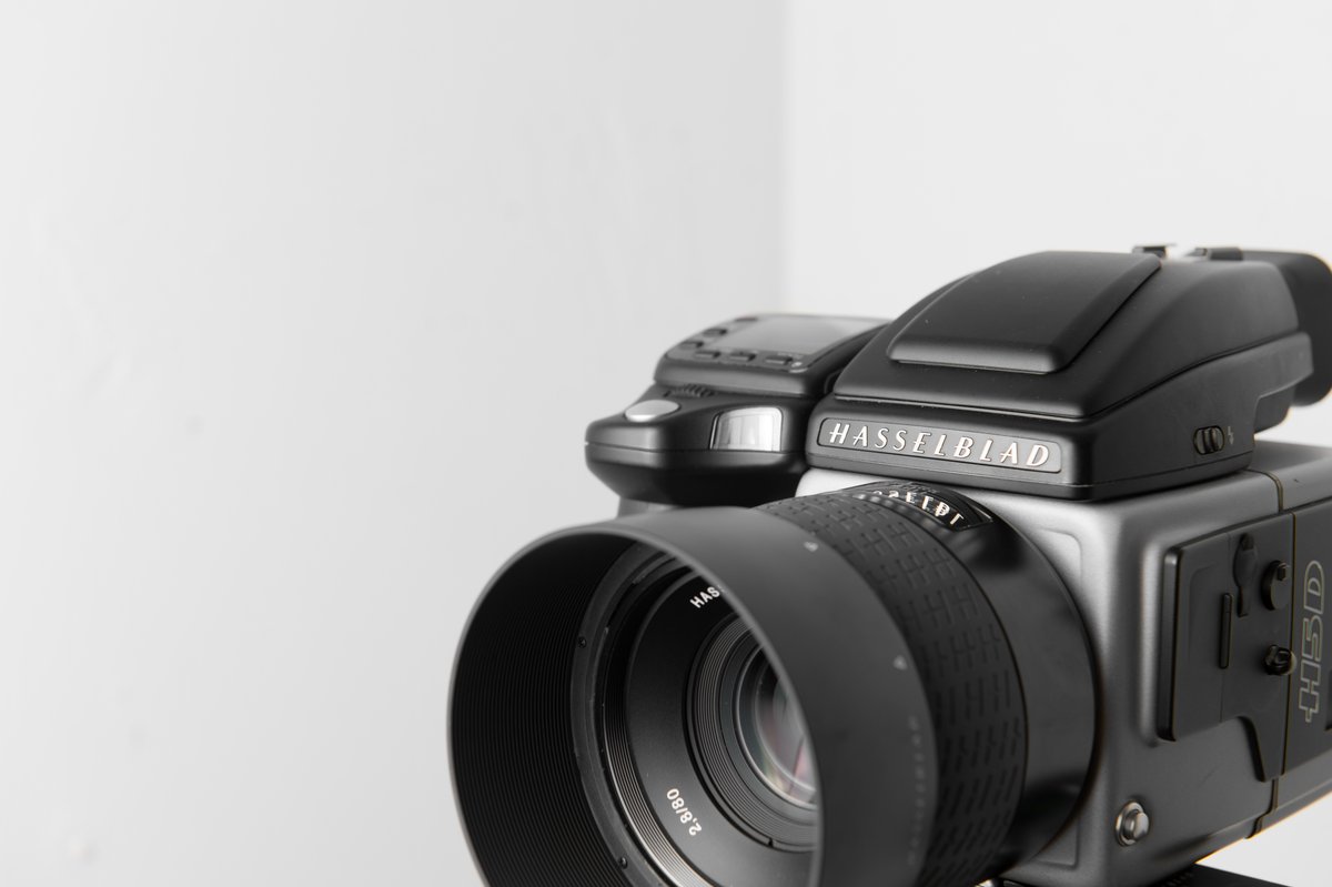 カメラマンの料金相場が下がる中、たった1つの大切なこと｜山本宏樹/delta creative ltd