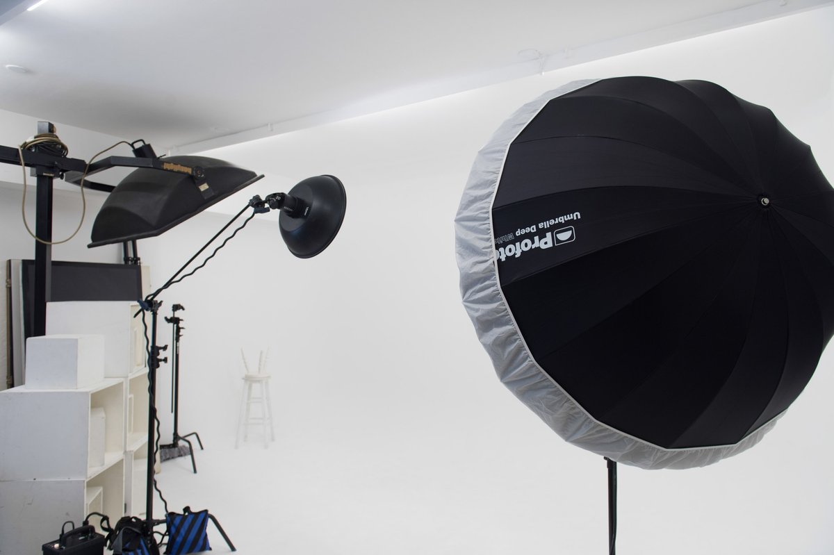 カメラマンの料金相場が下がる中、たった1つの大切なこと｜山本宏樹/delta creative ltd