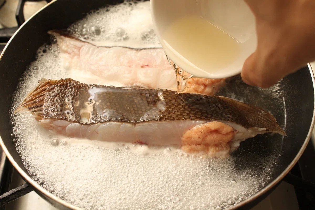 Make 'Simmered Fish' with a small amount of broth!｜樋口直哉(TravelingFoodLab.)