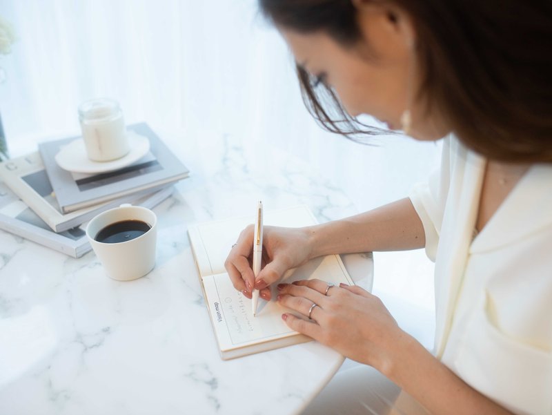 昨日より今日のわたしが輝く手帳、 「Me手帳」 に込める想い｜安藤 美玖 | ICORE inc.