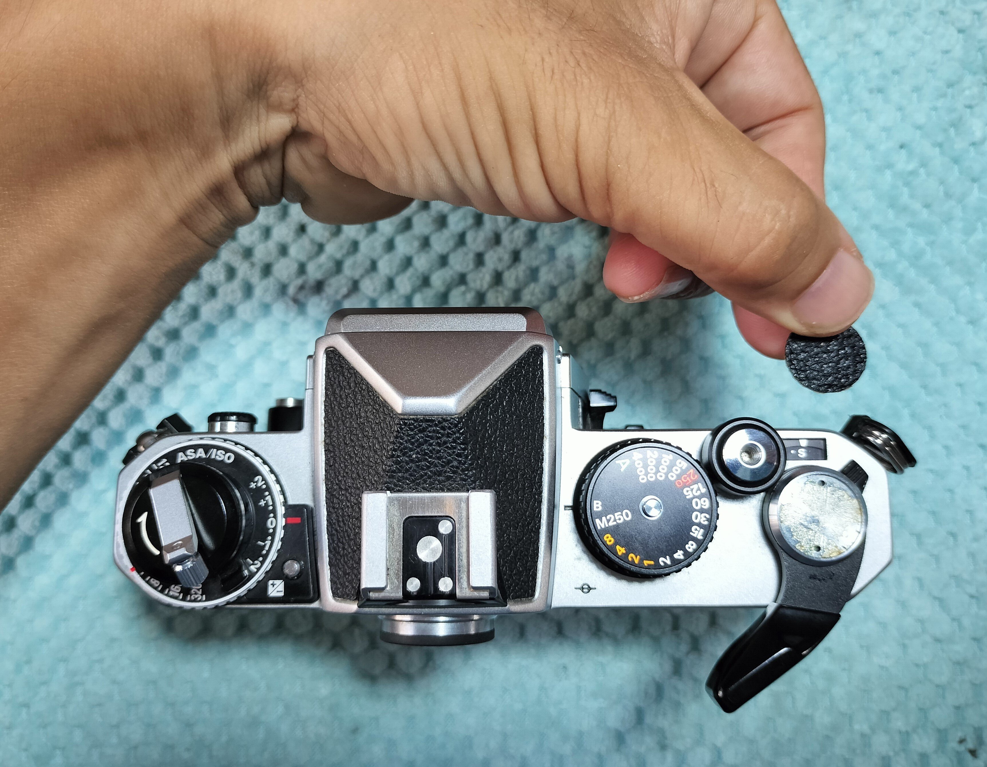 Nikon FE2の分解|フィルムカメラ修理のアクアカメラ Nikon FE2の分解|フィルムカメラ修理のアクアカメラ