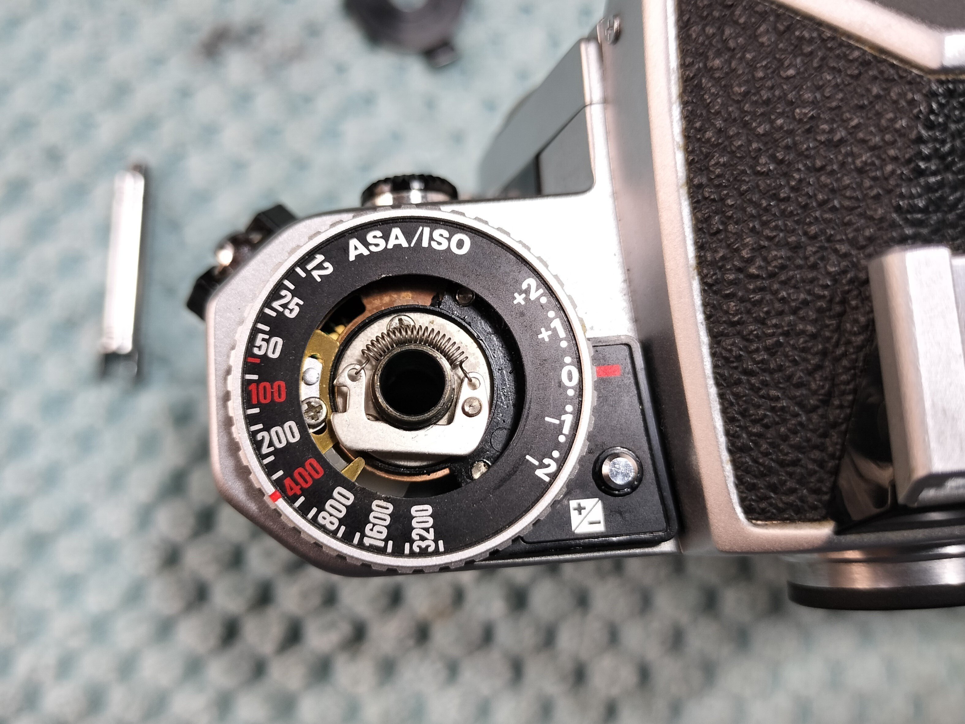 Nikon FE2の分解|フィルムカメラ修理のアクアカメラ Nikon FE2の分解|フィルムカメラ修理のアクアカメラ