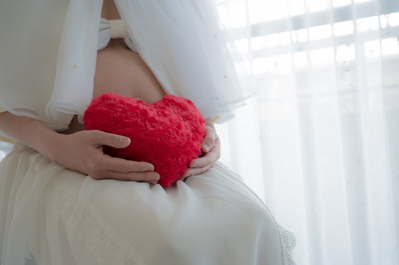 オリジナル感満載♡セルフマタニティフォトアイデア集｜QBBベビーチーズ for mom