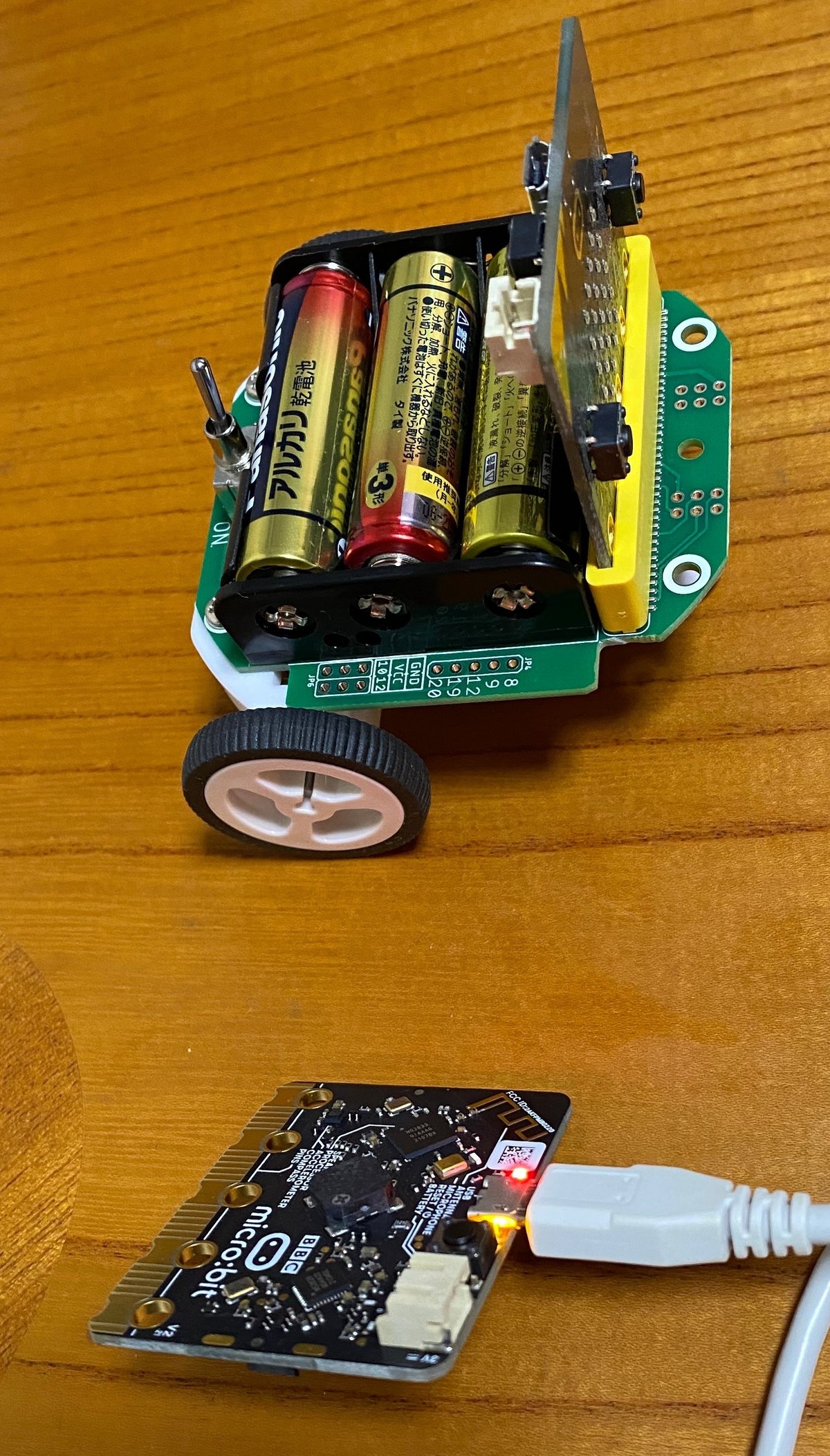 micro bitで動かせる車｜coderdojoisehara