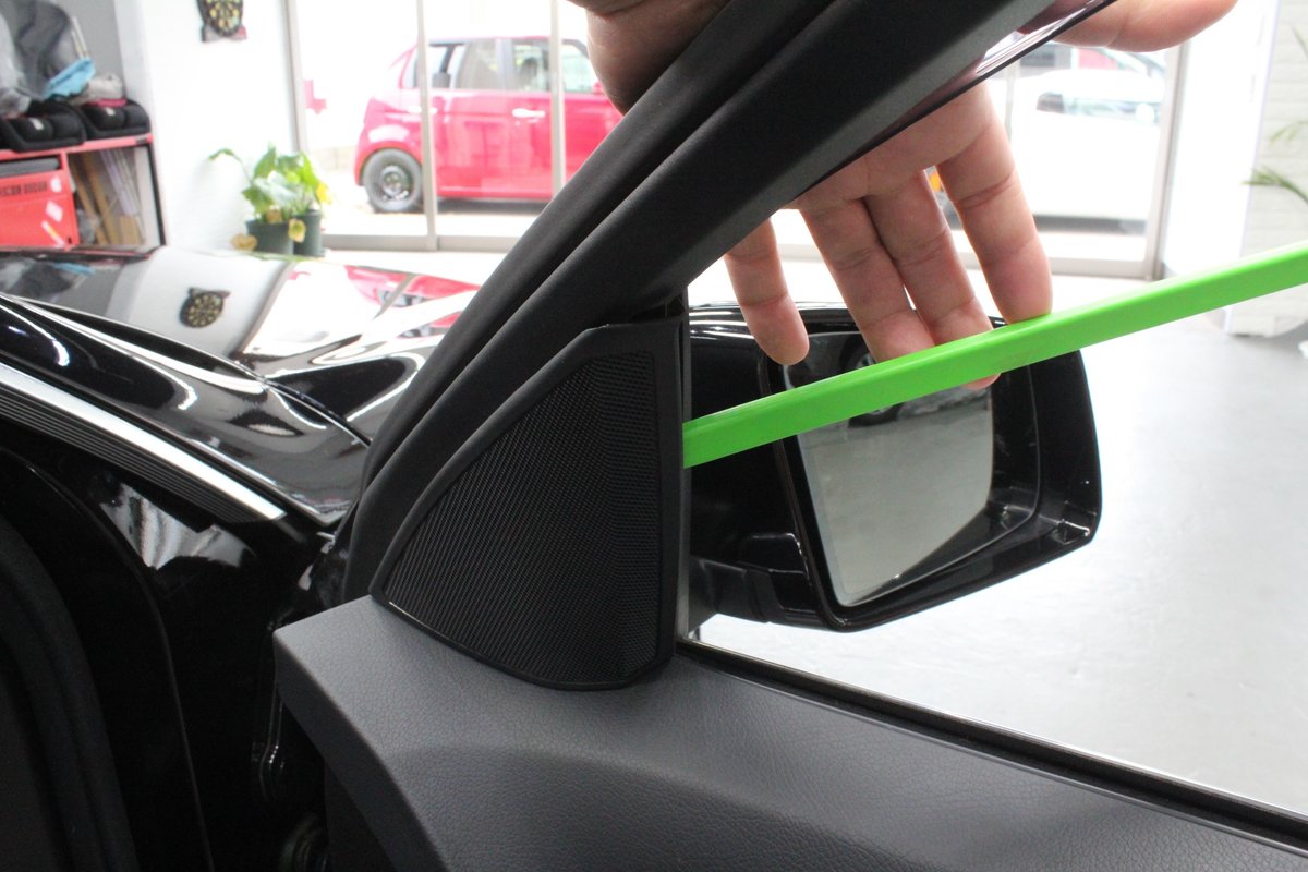 メルセデス・ベンツCクラス（W204）ドア内張り取り外し方 ｜naka-yoshi