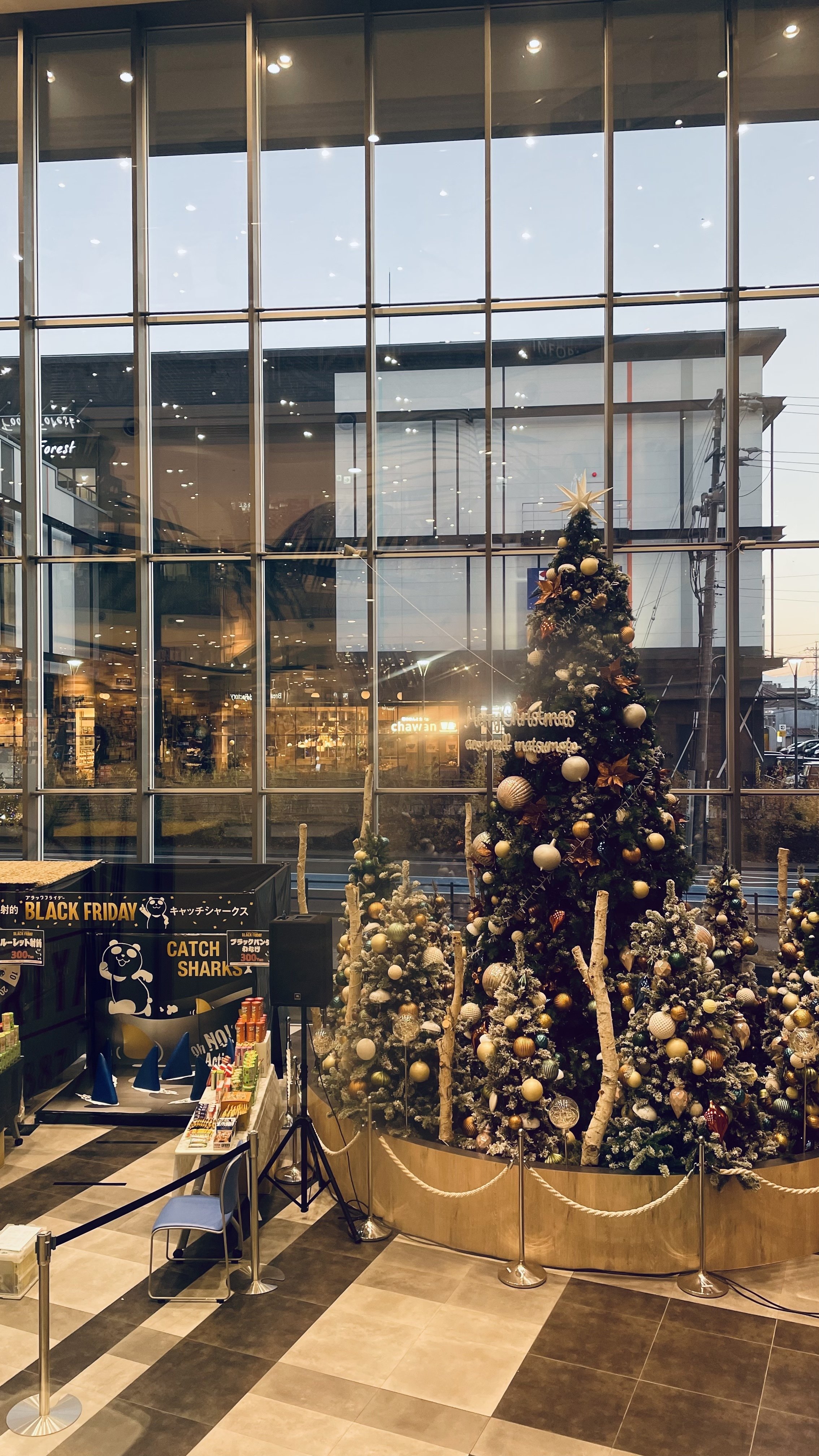 イオンモールヒカリヤにて ある男を観た後の夕食｜MIKI-ISO｜note