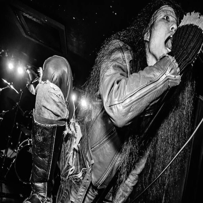 「この写真集を出すことが出来て、やっと自分はゴミじゃないって思えた」 Interview with yuma kikui (写真家)｜3LA｜note