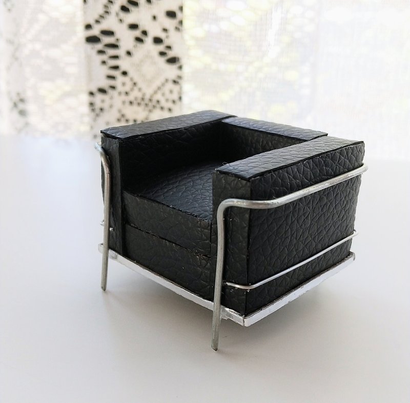 ル・コルビュジエのイス【ミニチュア】｜tomomo_336｜note