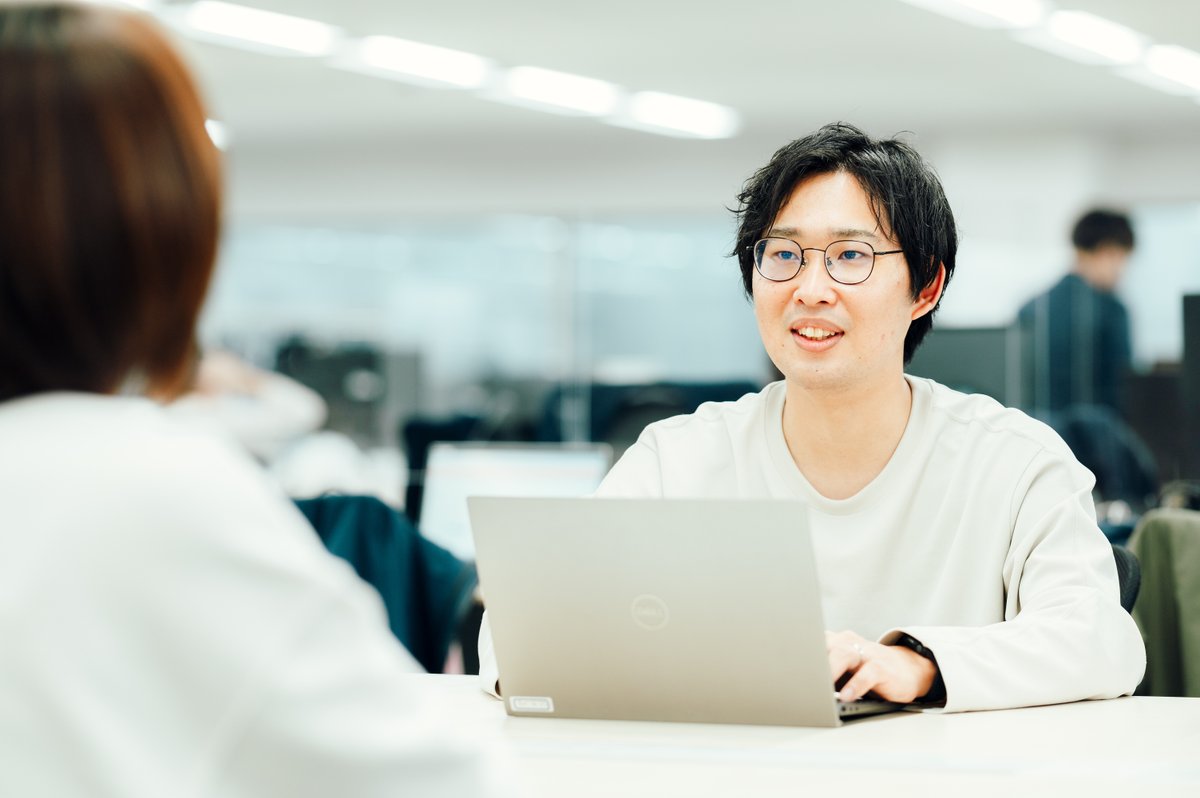 仲間と前を向いて、最高のサービスを作り上げる「ユニラボの魅力」【連載:まっすぐの流儀 vol.6】｜PRONI（プロニ）【公式】