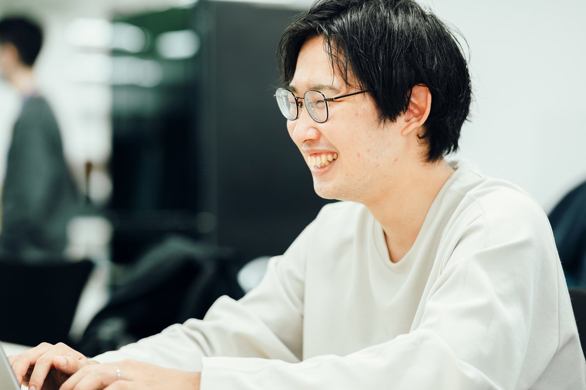 仲間と前を向いて、最高のサービスを作り上げる「ユニラボの魅力」【連載:まっすぐの流儀 vol.6】｜PRONI（プロニ）【公式】