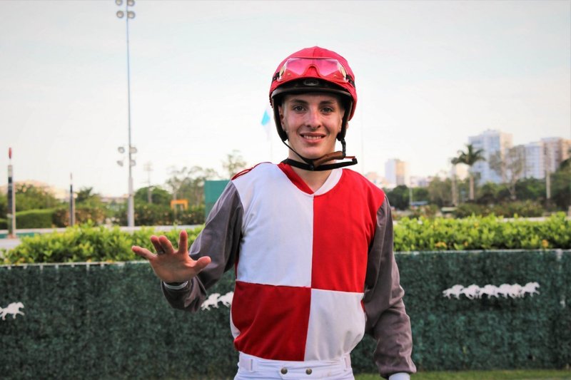 ブラジルに現れた16歳の天才ジョッキーを紹介します｜木下 昂也（南米競馬の人）