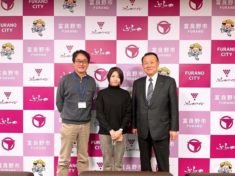 Report｜"世田谷の女帝"スナックで一夜限りのアルバイト-北海道富良野市-｜株式会社GAROO