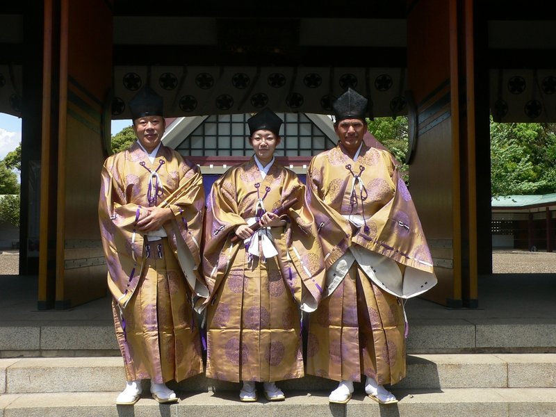 ようやくわかった「八咫ガラス」の白と黒｜racoco