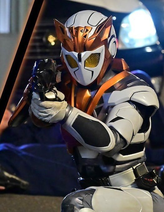 日向坂×仮面ライダー16『平成と王と大首領』｜FIRGXT SUN｜note