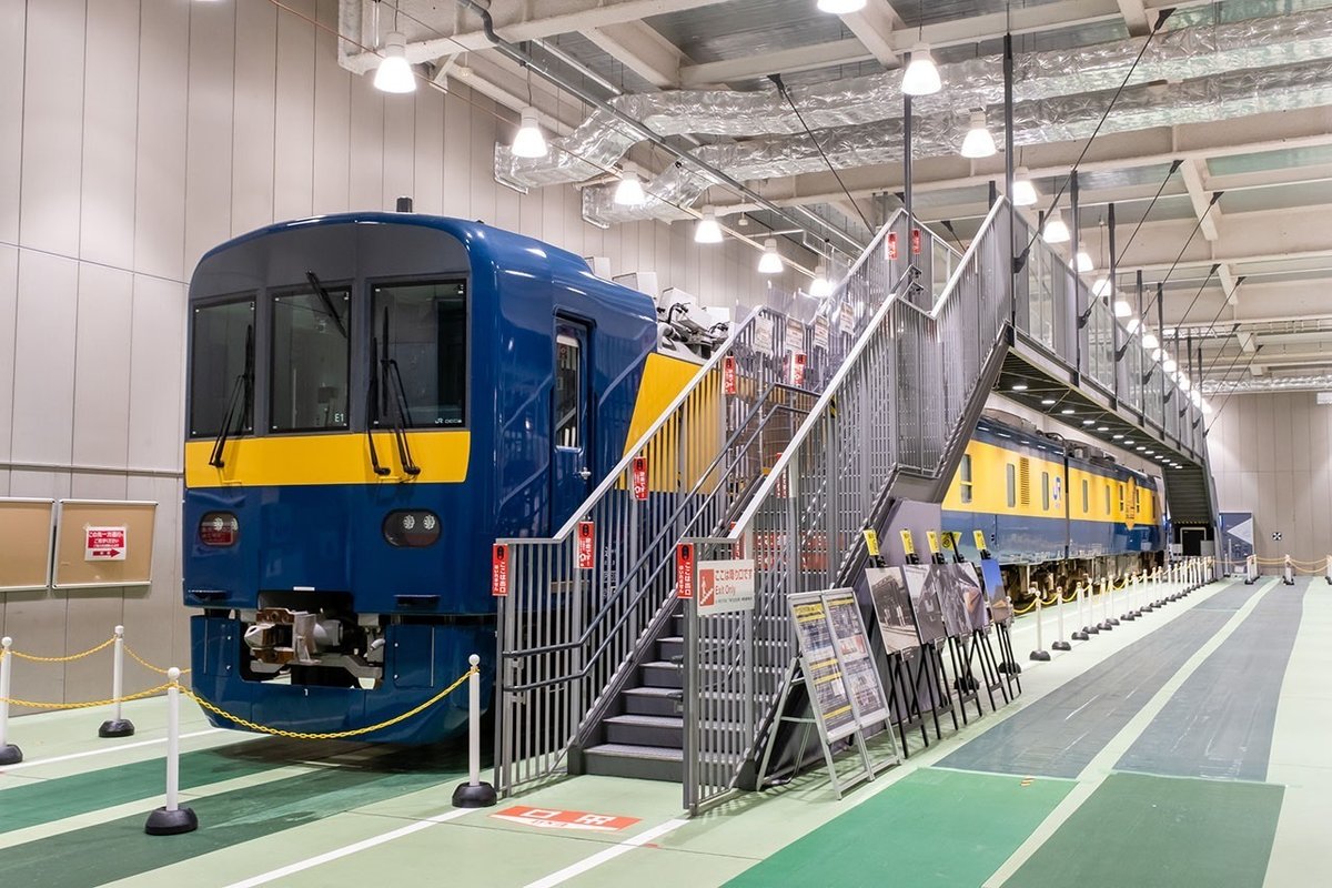JR西日本の総合検測気動車 DEC741 京都鉄道博物館特別展示を見てきました｜れいろく