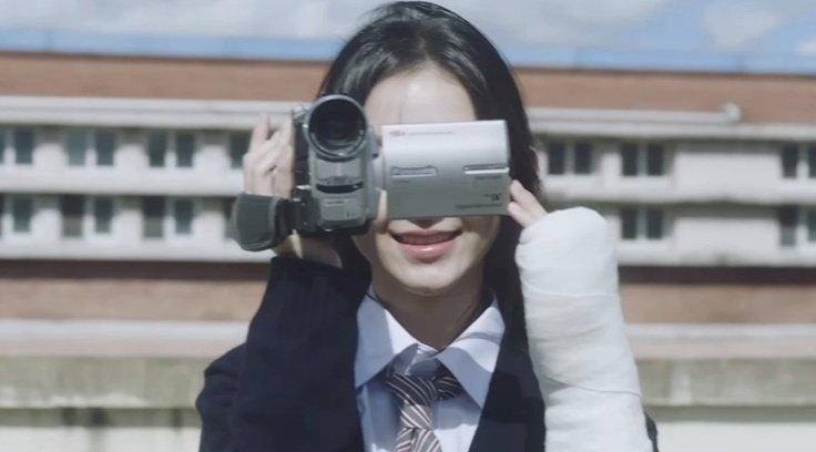 ニュージーンズ "Ditto" MV制作 シン・ウソク監督 インタビュー（1部）/メロンマガジン 2023.01.01 日本語訳｜emma