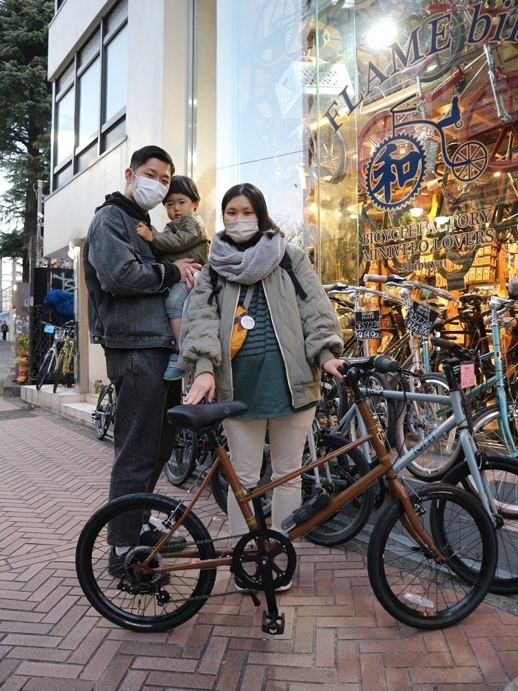 1月3日 渋谷 原宿 の自転車屋 FLAME bike前です｜ミニベロ専門店 FLAMEbike 渋谷店｜note