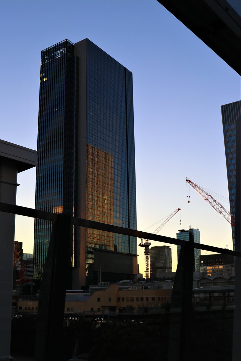 【写真】曇天と晴天: 大門(浜松町)~竹芝ふ頭｜Abbey -旅するように暮らす、暮らすように旅する-｜note