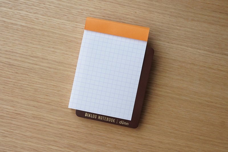 お知らせ｜A7サイズのメモ帳用レザー下敷きを企画しました｜DIALOG NOTEBOOK｜ページ番号入りの小さな方眼ノート