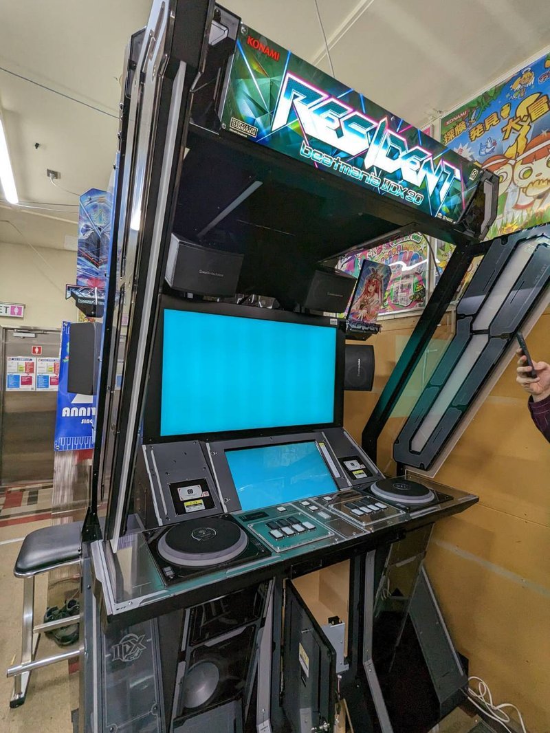 23/2/3 beatmania IIDX LIGHTNING MODEL 搬入写真集｜WGC_TENCHO