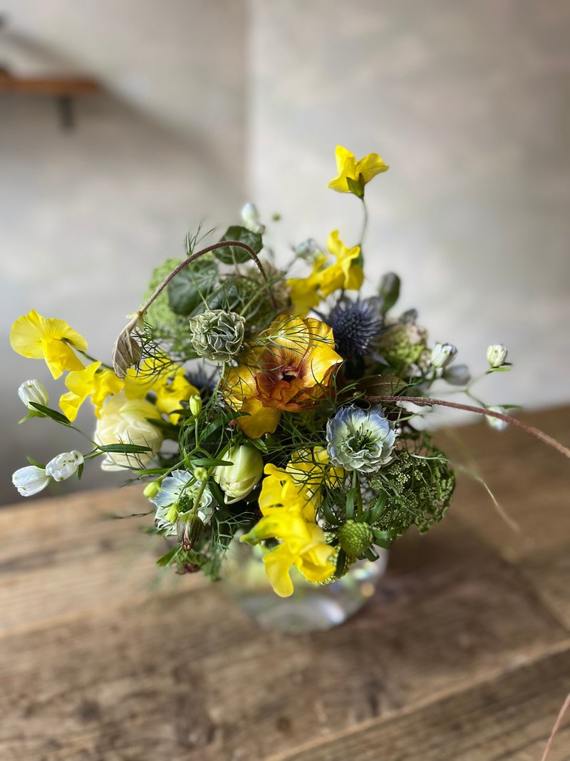 【画家オディロン・ルドンの名画ブーケ】絵を描くように、花を束ねよう。｜フラワースクール hana-kichi