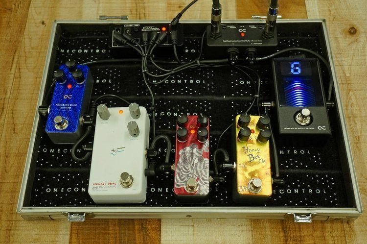 ジャンクションボックスがボードに必須である理由とは。One Control Minimal Series Pedal Board Junction Box with BJF Buffer ...