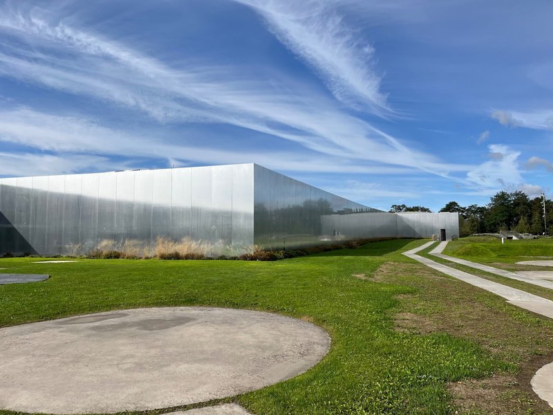 【建築】ルーヴル・ランスに似合う空（SANAA）｜Hiroshi Kawajiri