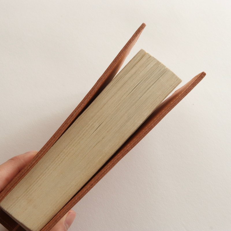 背幅3cm対応草木染レザー文庫本カバー｜草木染レザーSou-no-Iro