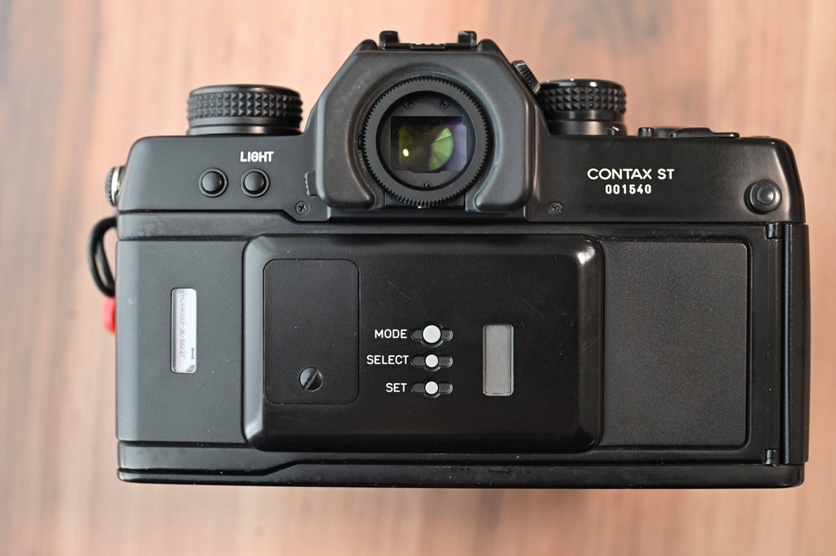 【世界一美しい一眼レフ】CONTAX ST x PLANAR 50mmF1.4｜pepepe