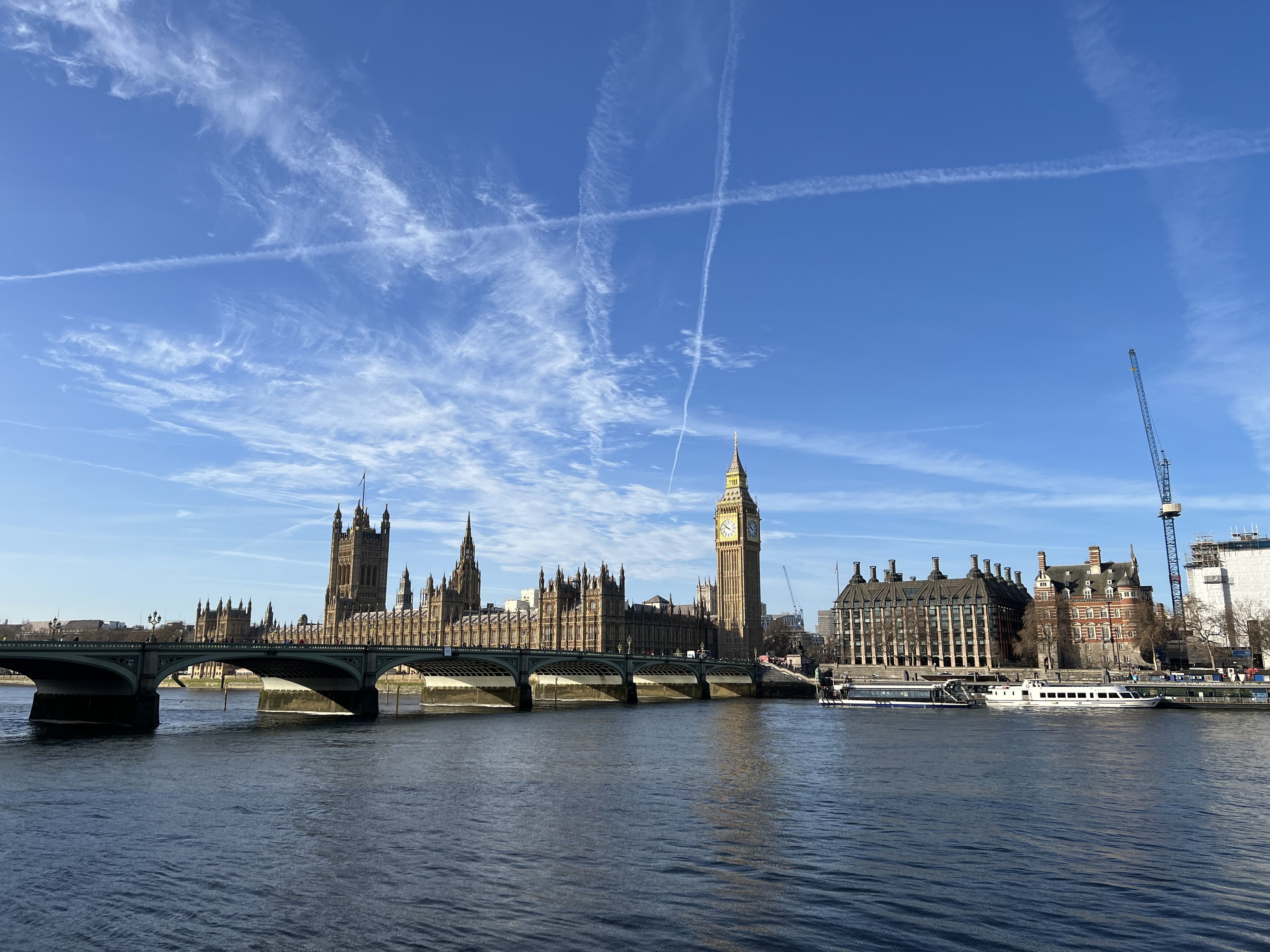 カフェとロンドンと｜Yoshi(NY在住)