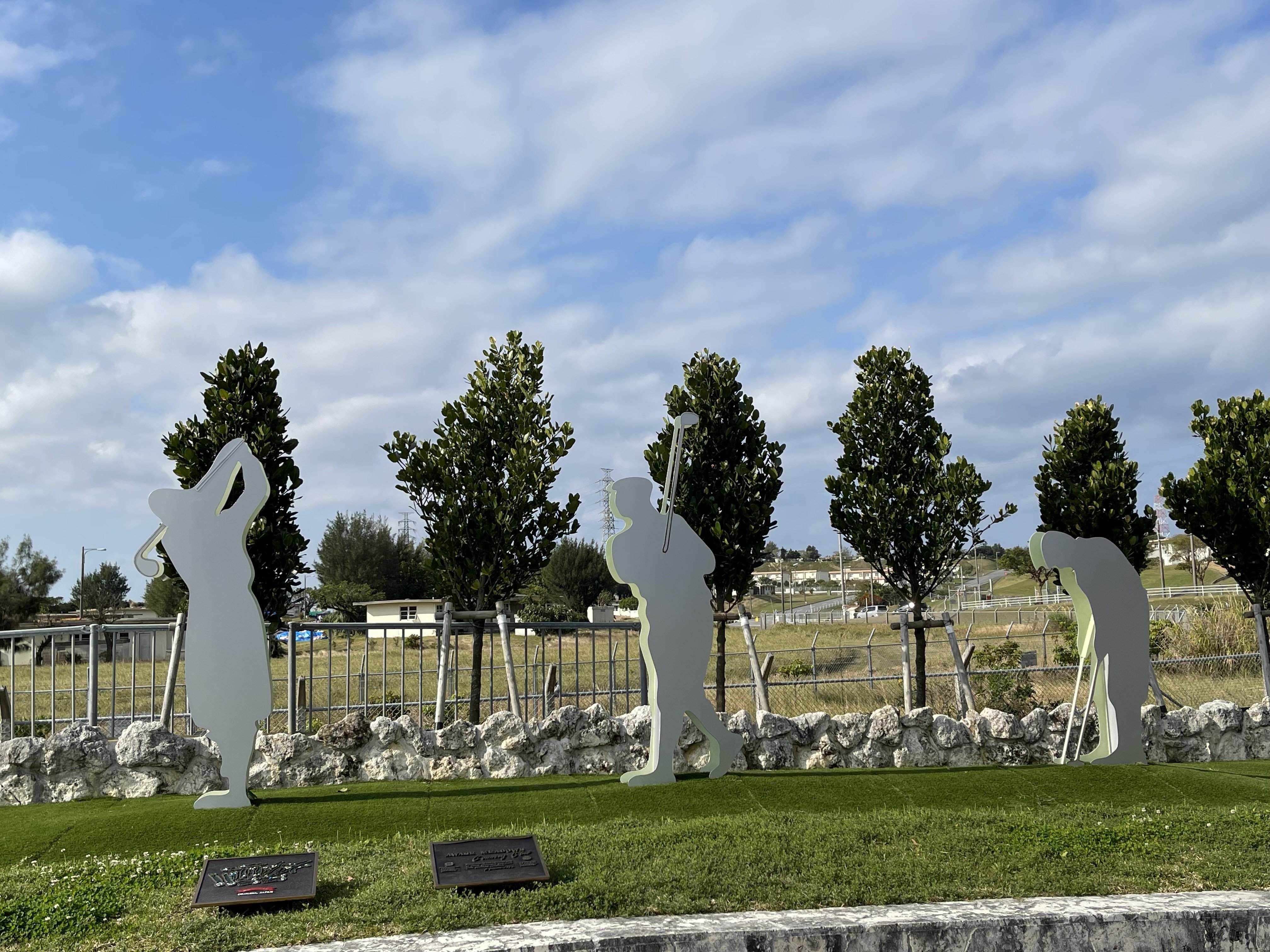 ウォーキング168日目 ライカム交差点にあるスポーツ関係のモニュメント｜38gi.ryu