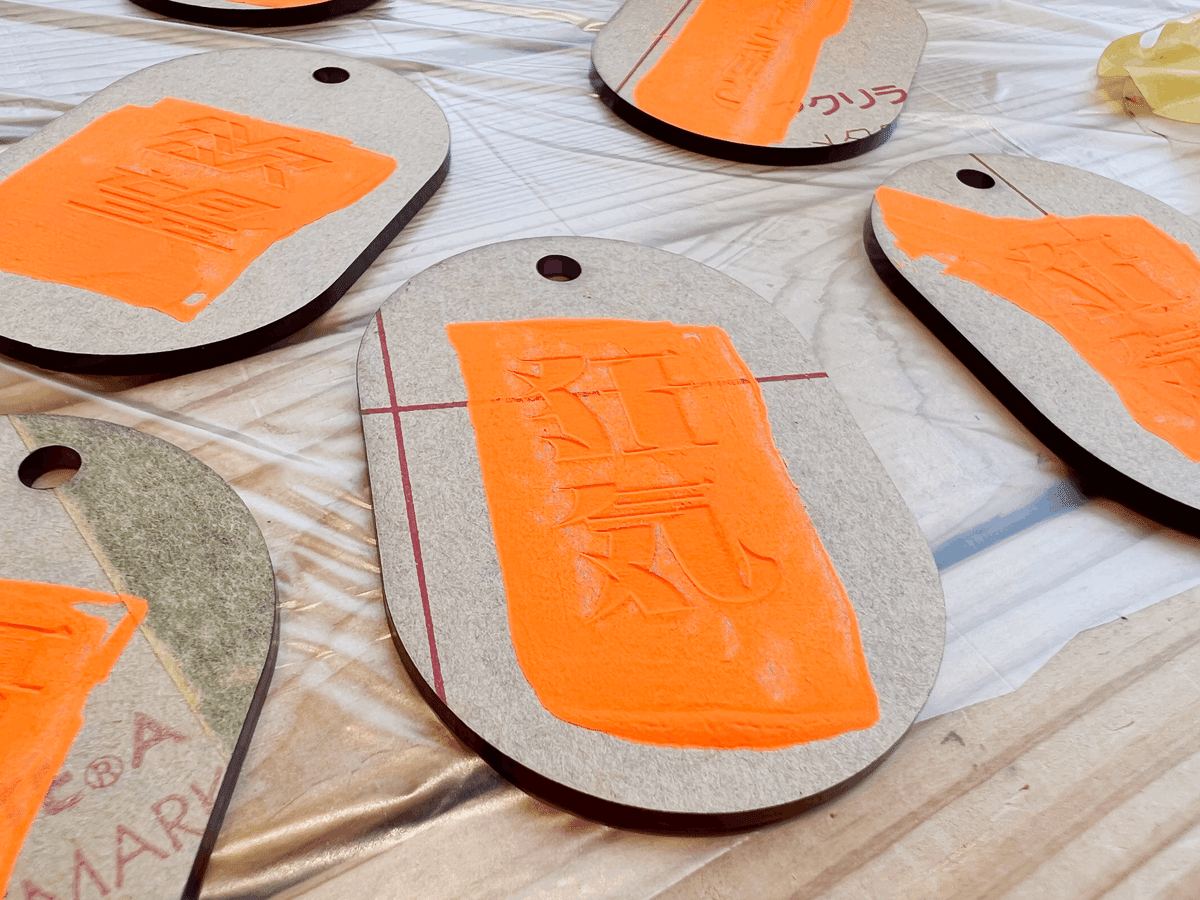 【DIY】アクリルキーホルダーの作り方【レーザー加工】｜mojiya👀