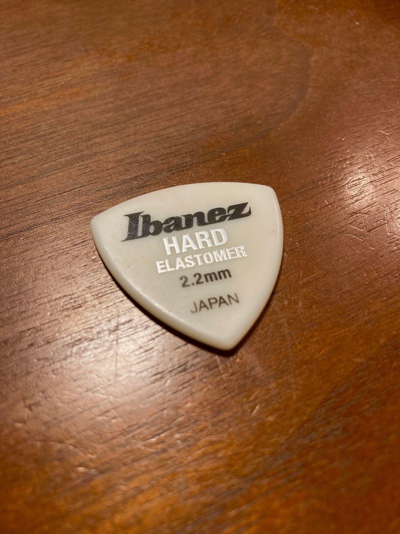 BASS（ベース）のピックについて個人的感想｜Hideki Asahi｜note