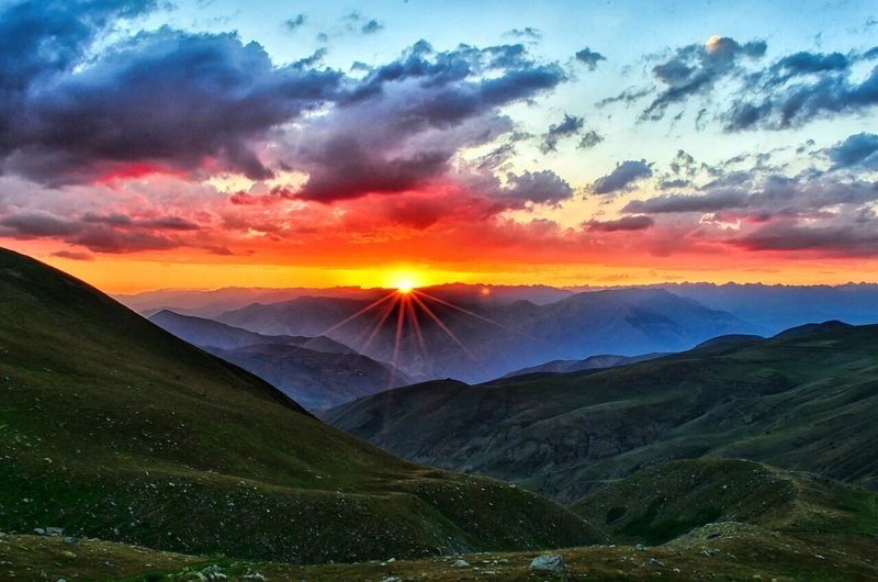 太陽のカケラ｜うたうスピリット画家 Chiyoko ｜note