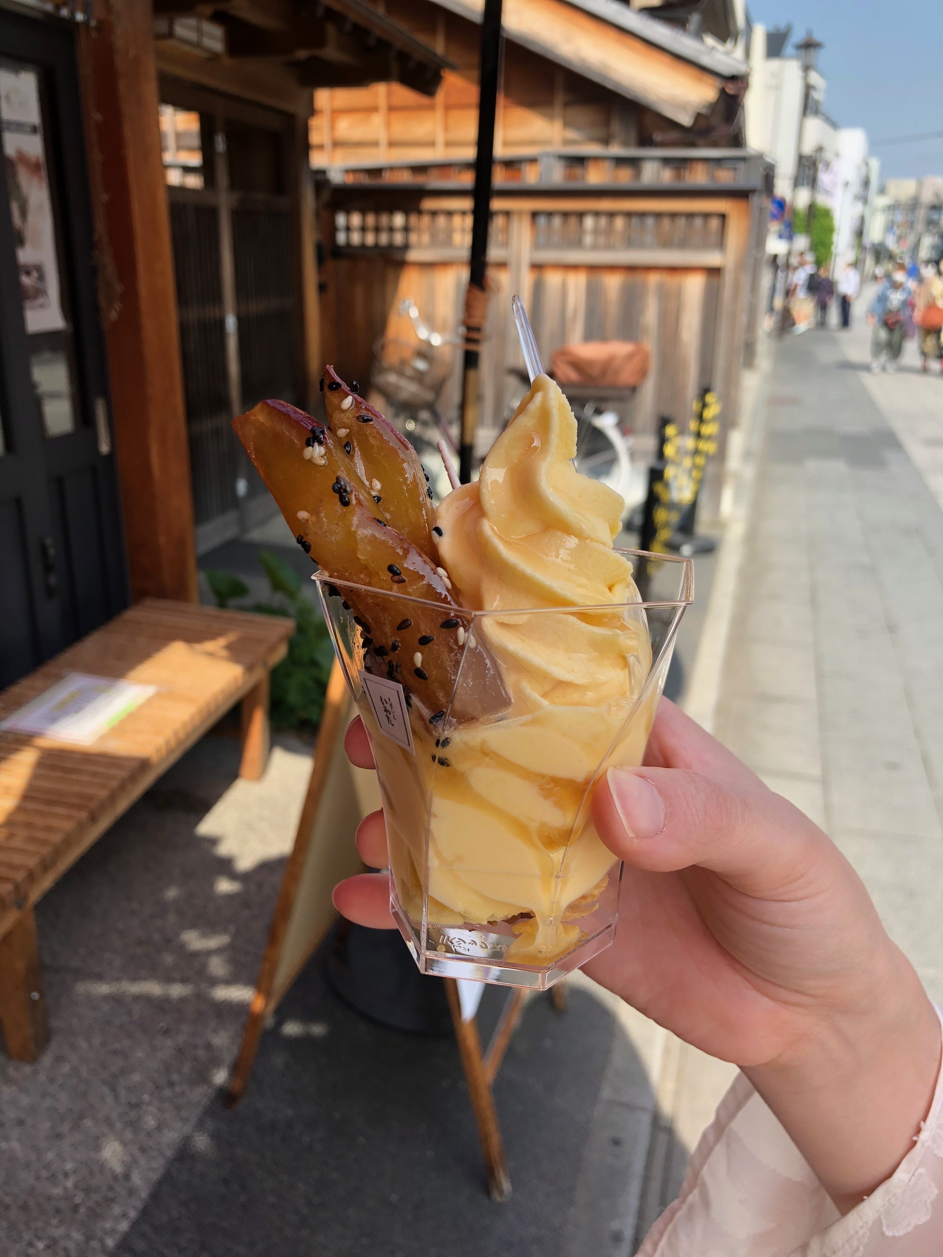 食べ歩きは至極当然｜OFFICE NAMEKO｜note