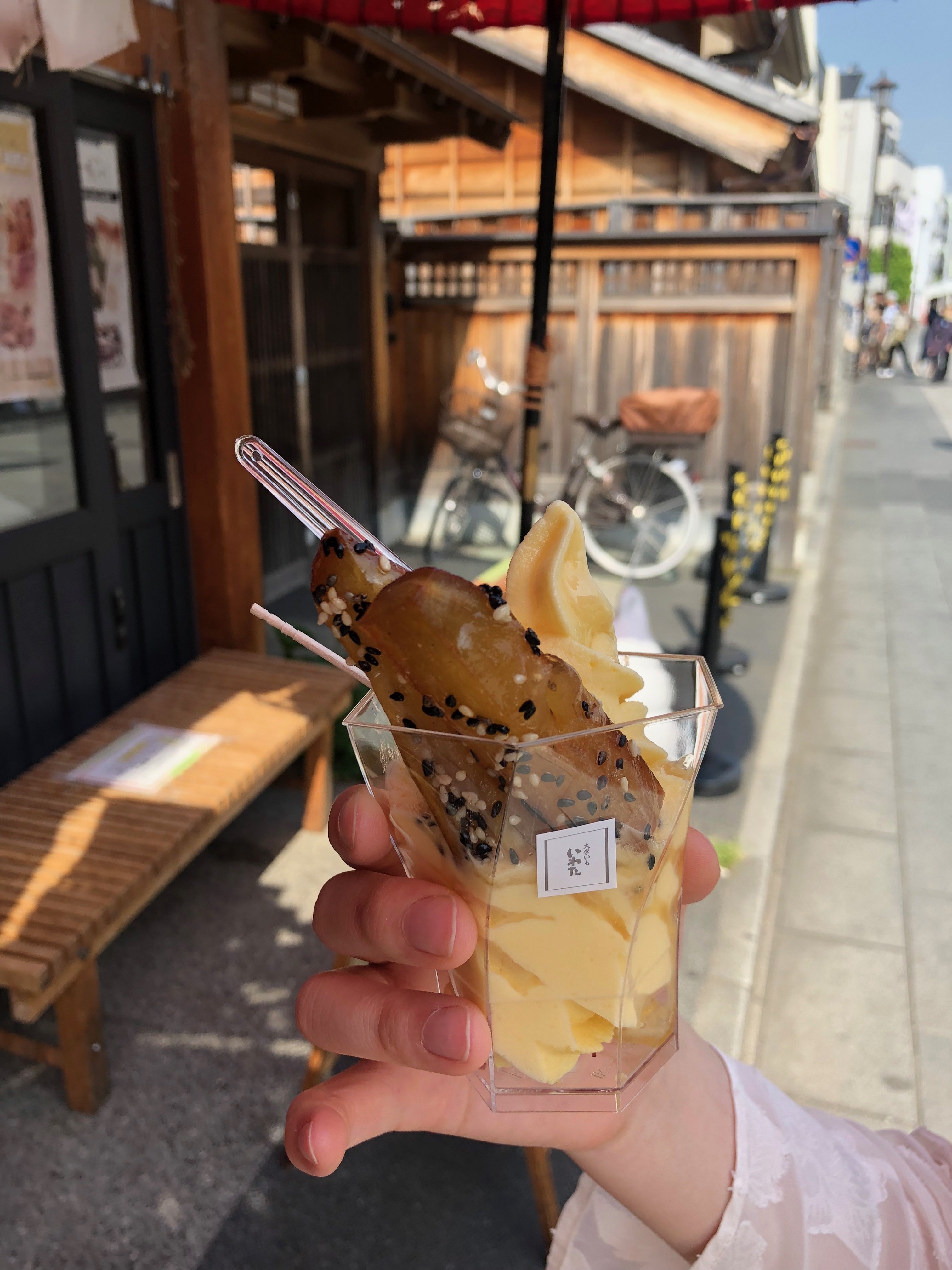 食べ歩きは至極当然｜OFFICE NAMEKO｜note