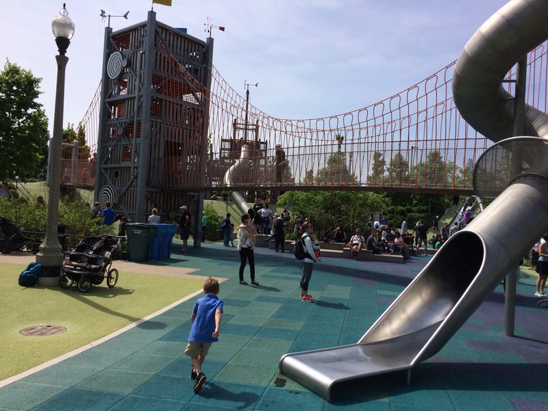 国交省で管理職を務める女性の、キャリアブランクを経た転職体験｜Volve株式会社