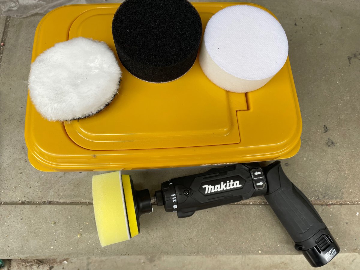 サイドカバー磨き作業｜kiyopon