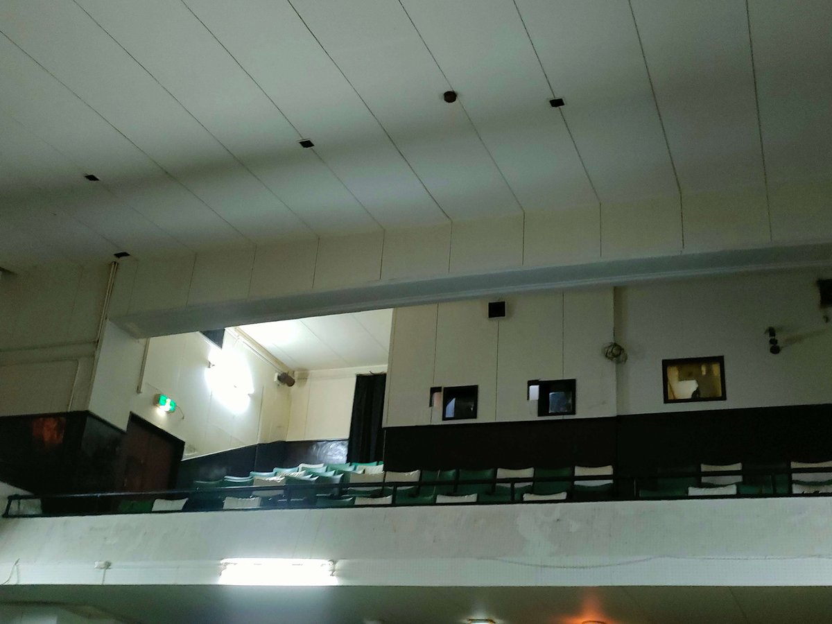 「新世界国際劇場」潜入レポート【噂の真相は…？】｜bitotabi