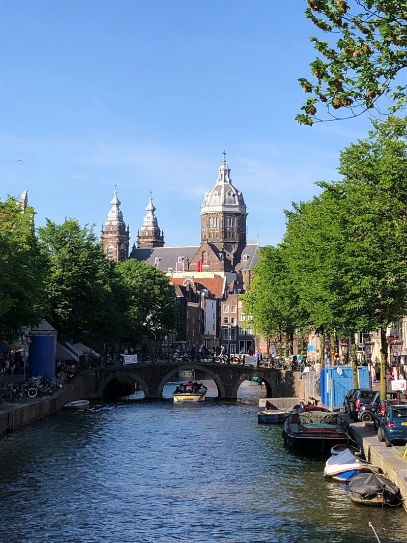 マリファナの香りと娼婦の微笑～アムステルダムのレッドライト地区～｜Etsuko オランダ在住ライター